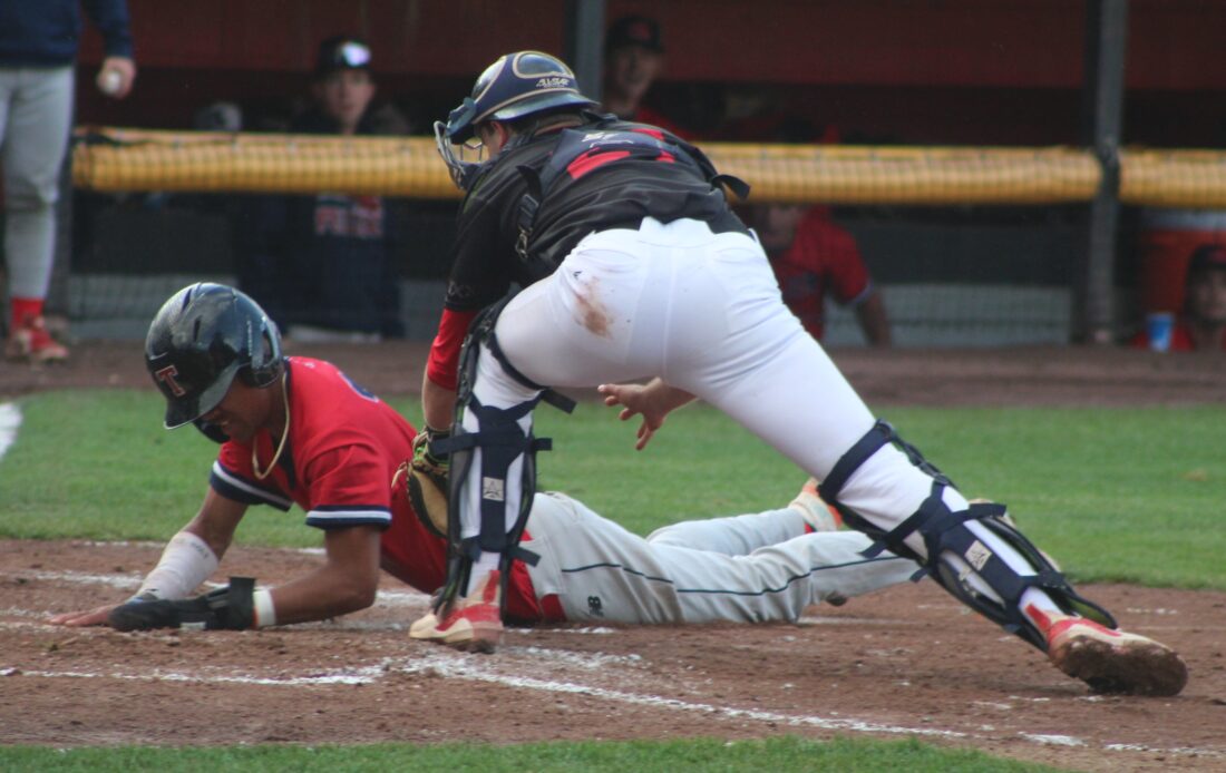 Silver Knights errors help lead to sixth straight loss, 5-4 | News ...